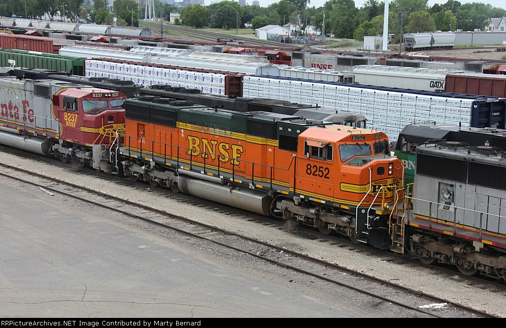 BNSF 8252 Stored at Northtown Yard